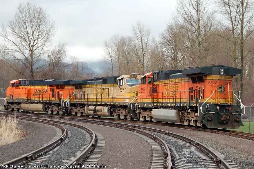 BNSF 7639, 4527, 5522